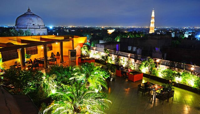 43 Romantic Places in Delhi To Celebrate Marriage Anniversary